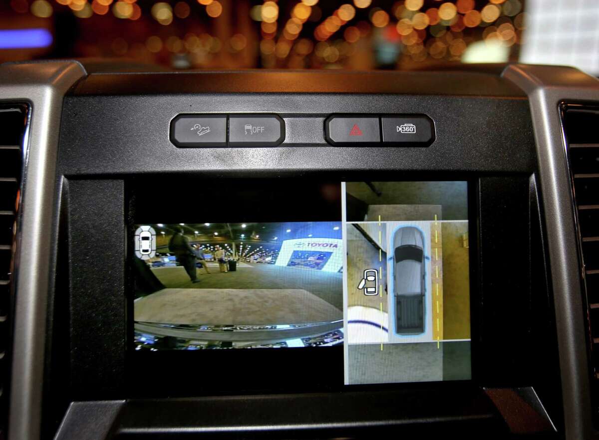 Car makers show off new tech at Auto Show