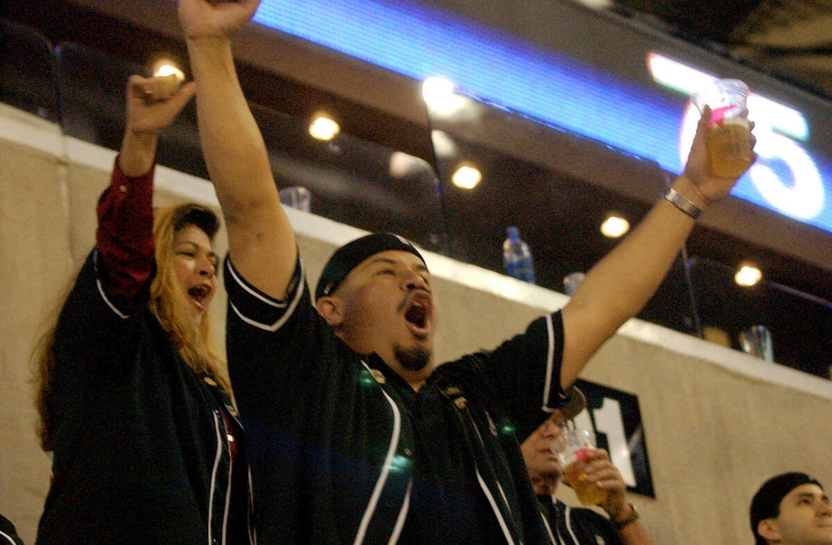 25 types of San Antonio Spurs fans you will meet at the game this season