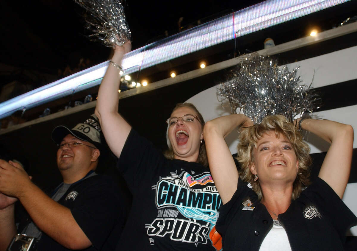 25 types of San Antonio Spurs fans you will meet at the game this season