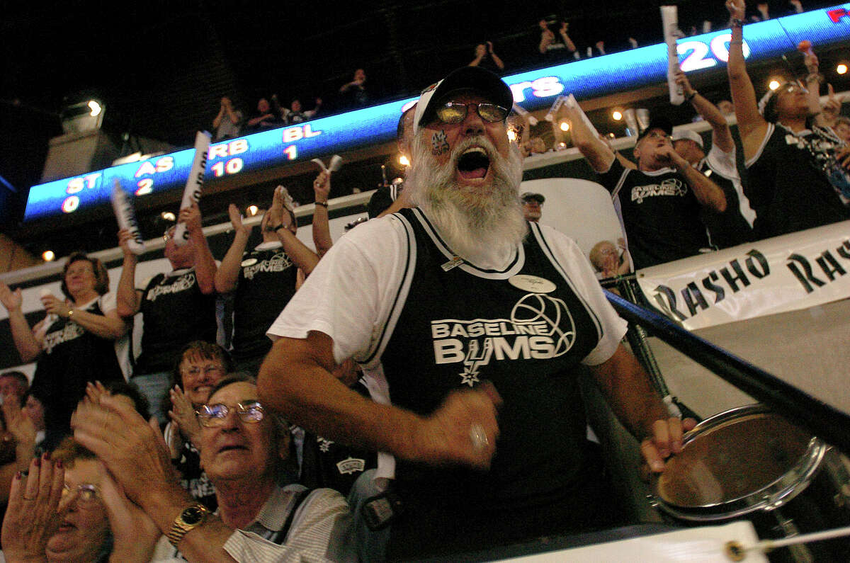 25 types of San Antonio Spurs fans you will meet at the game this season