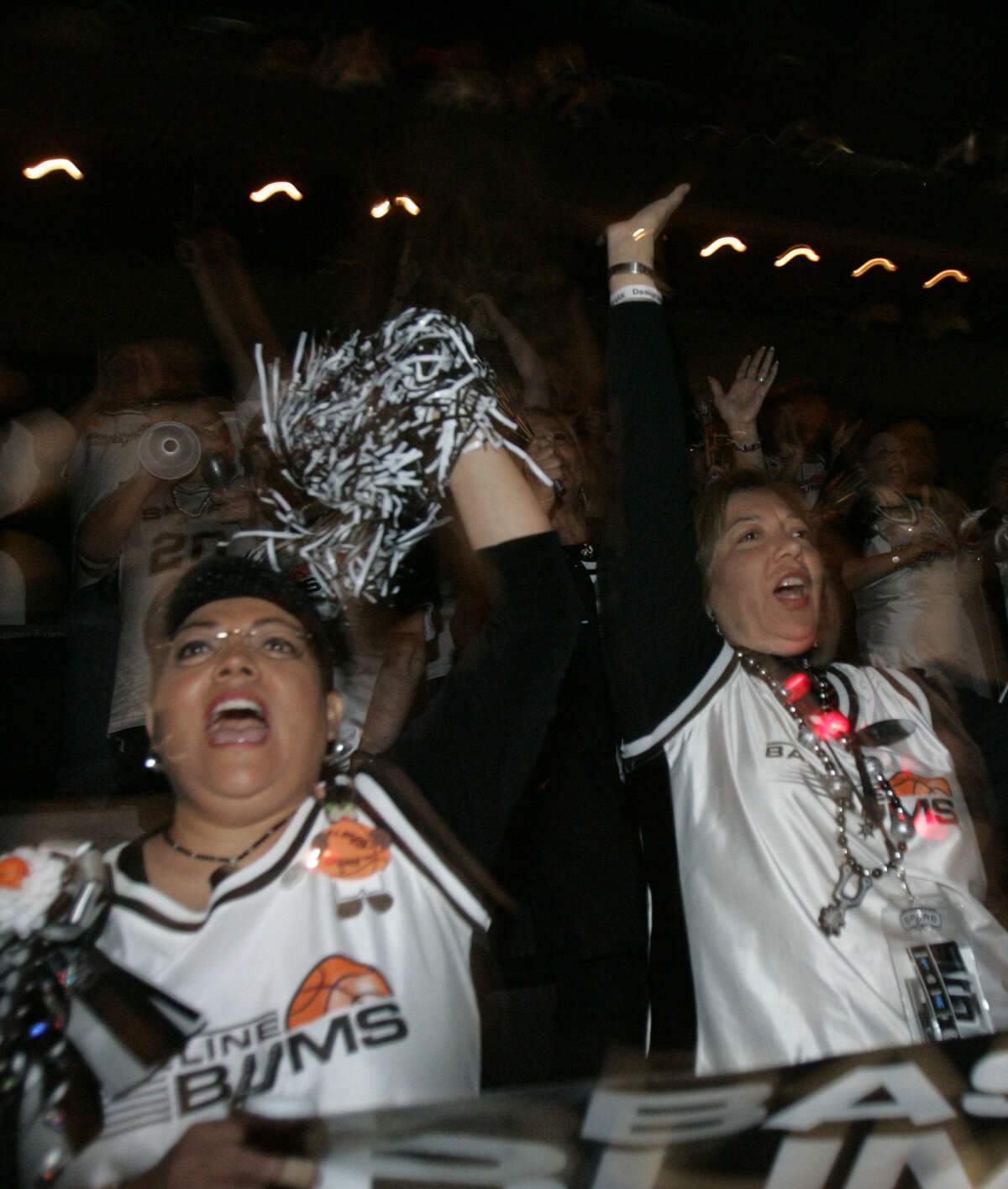 25 types of San Antonio Spurs fans you will meet at the game this season