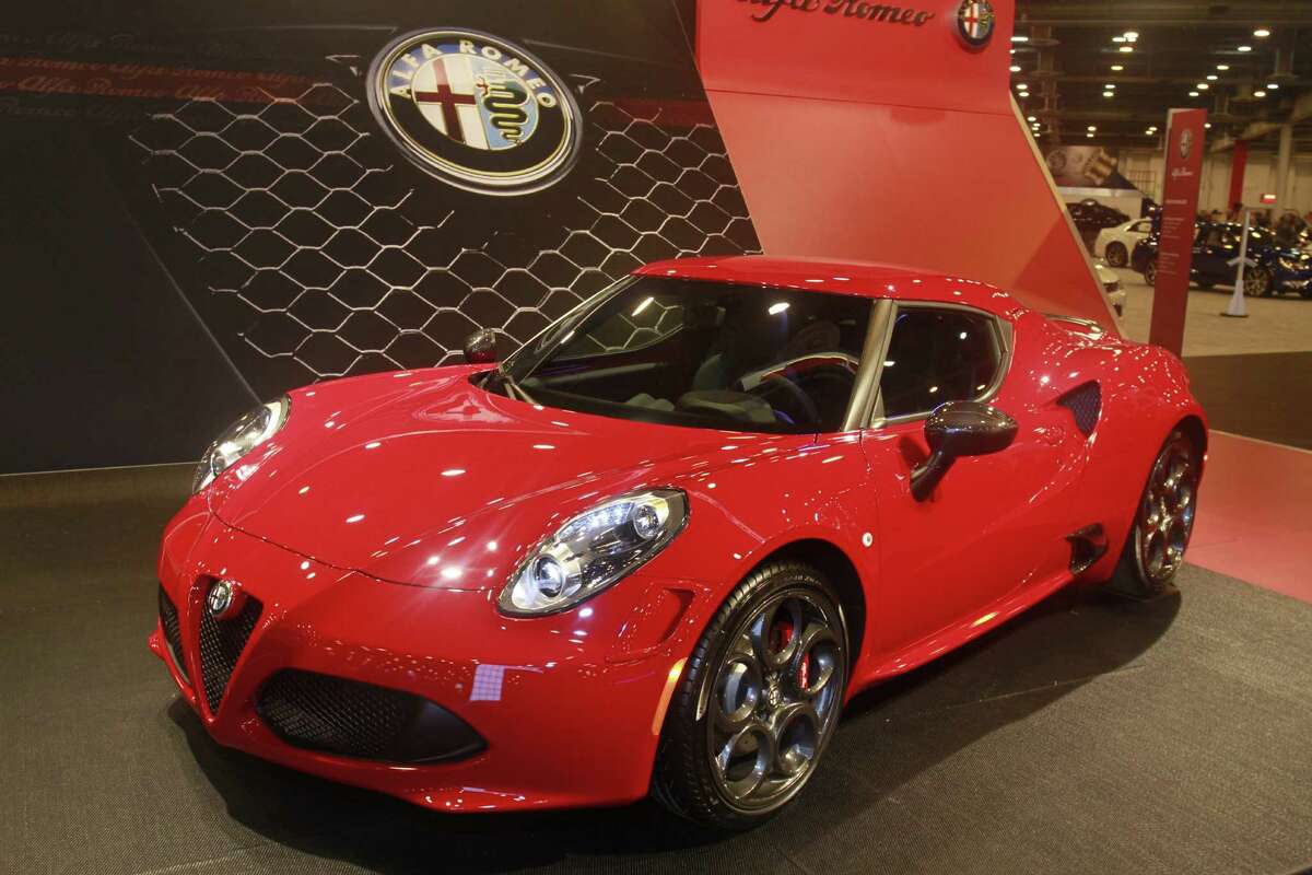 Auto Show preview party revs up VIPs