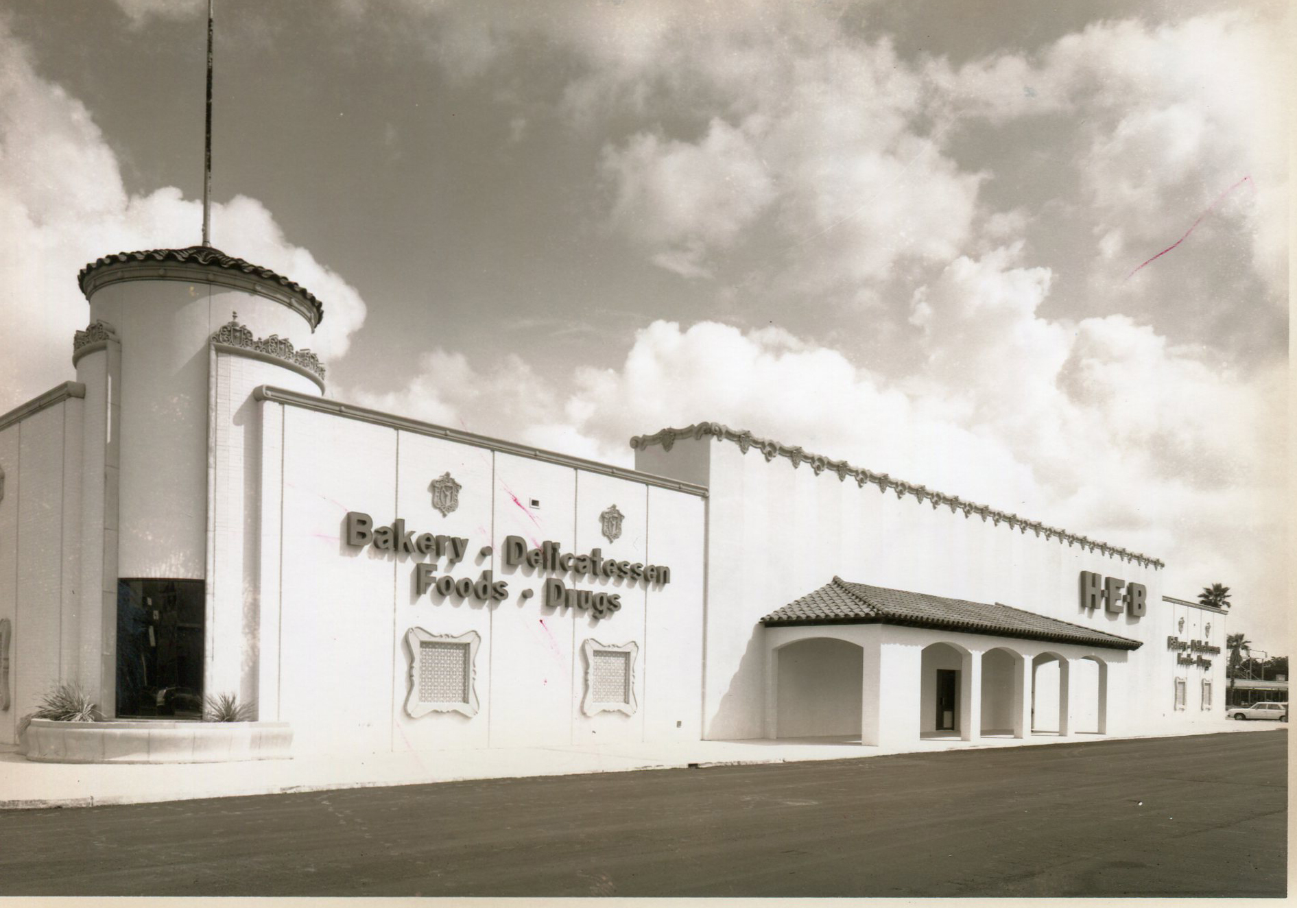 35 retro H-E-B photos