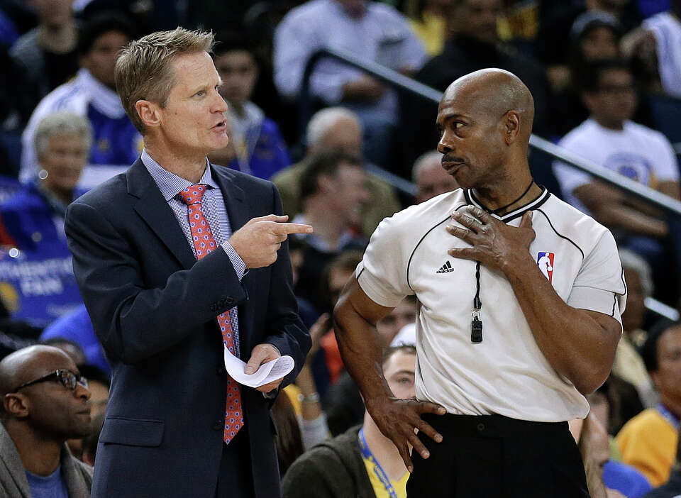 Thompson’s NBA-record 37-point quarter lifts Warriors over Kings