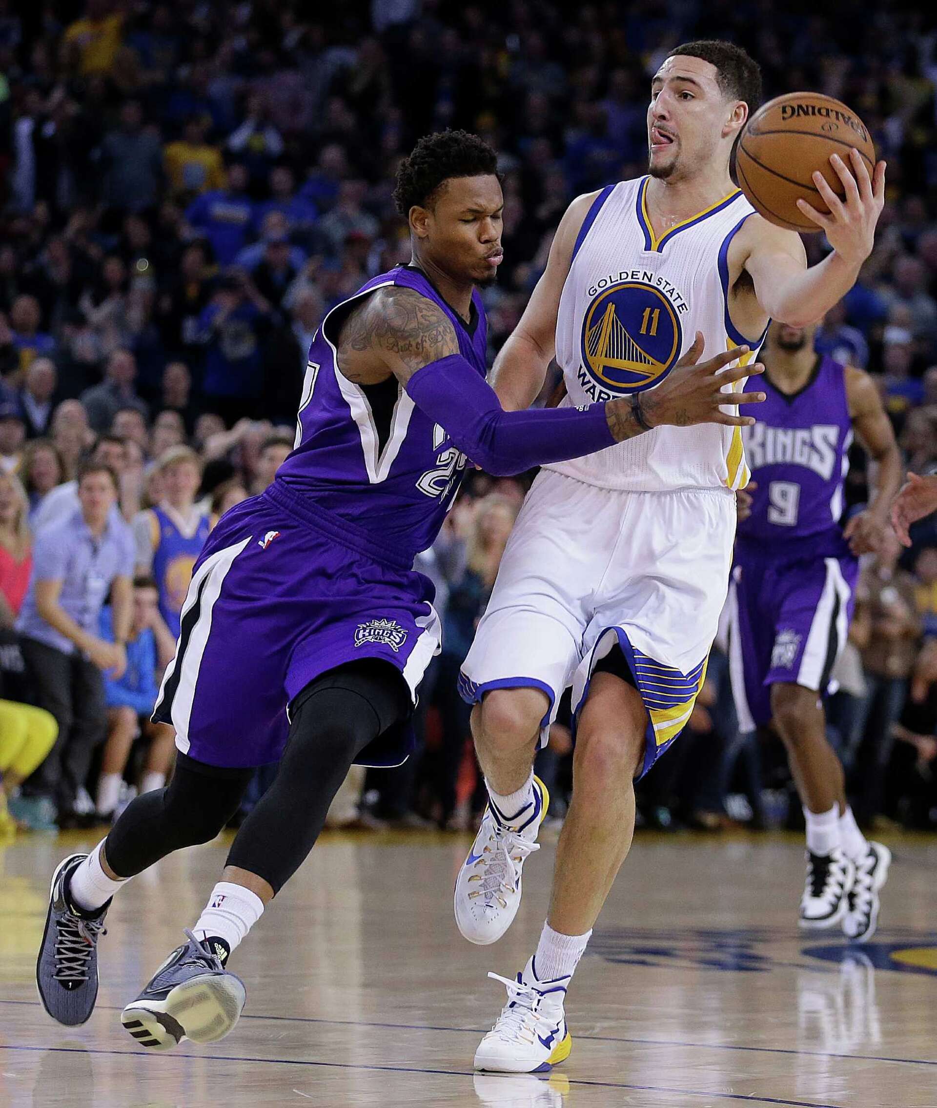 Thompson’s NBA-record 37-point quarter lifts Warriors over Kings