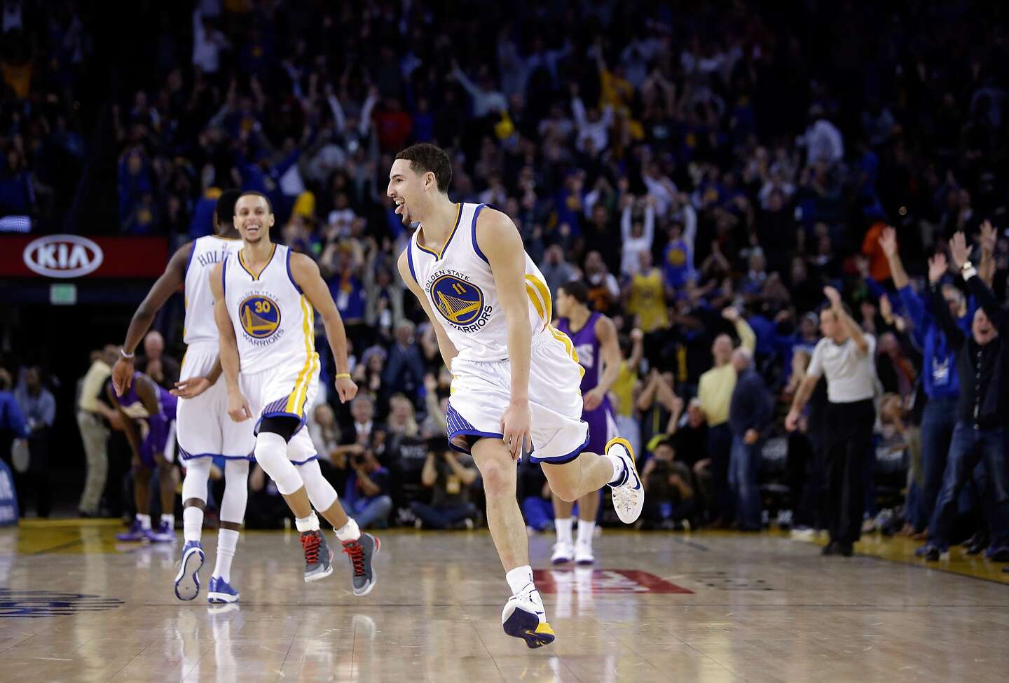 For Stephen Curry, basketball in hands is masterpiece theater