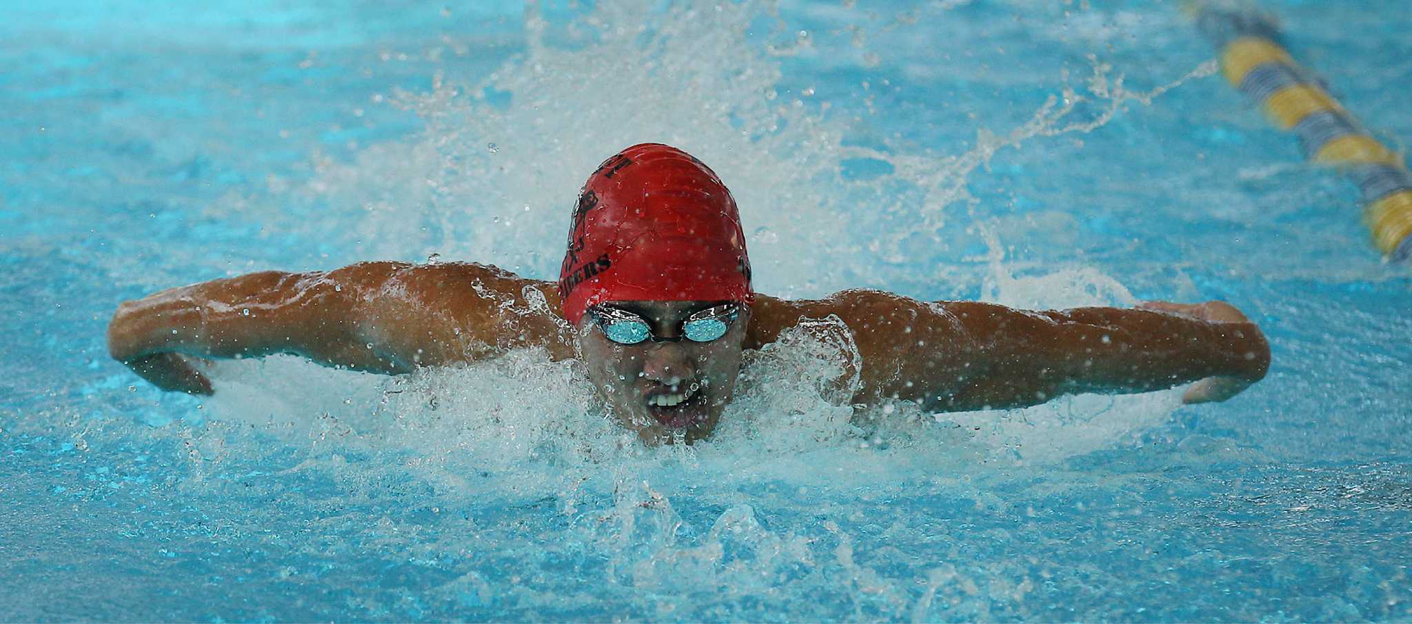 Martin, Vardeman stand out at 27-6A meet