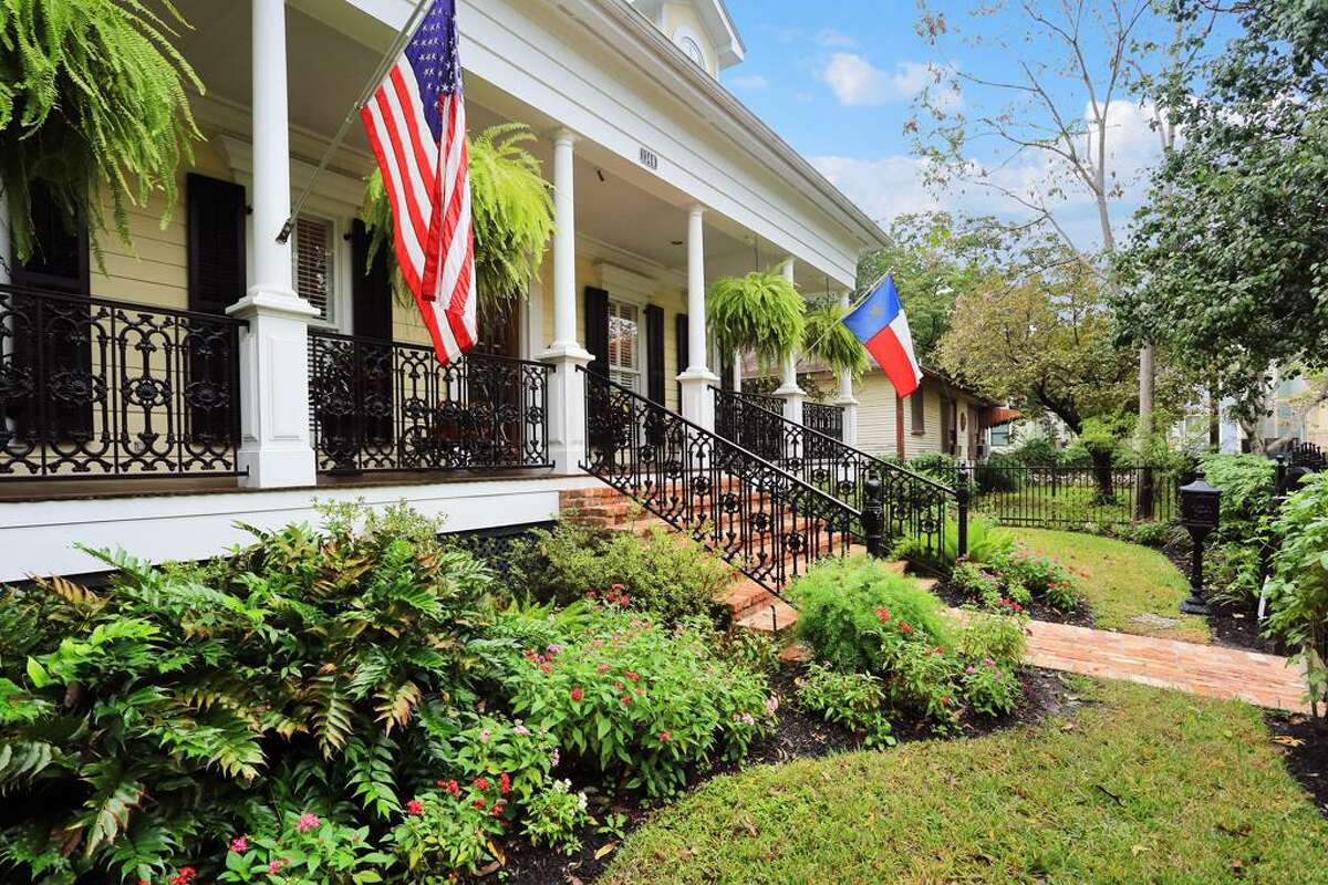 A raised cottage in the Heights features smart design