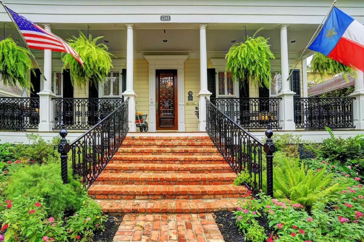 A raised cottage in the Heights features smart design