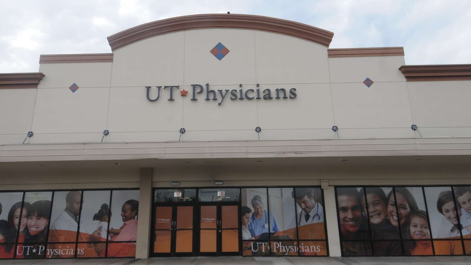 UT Physicians opens Heights clinic