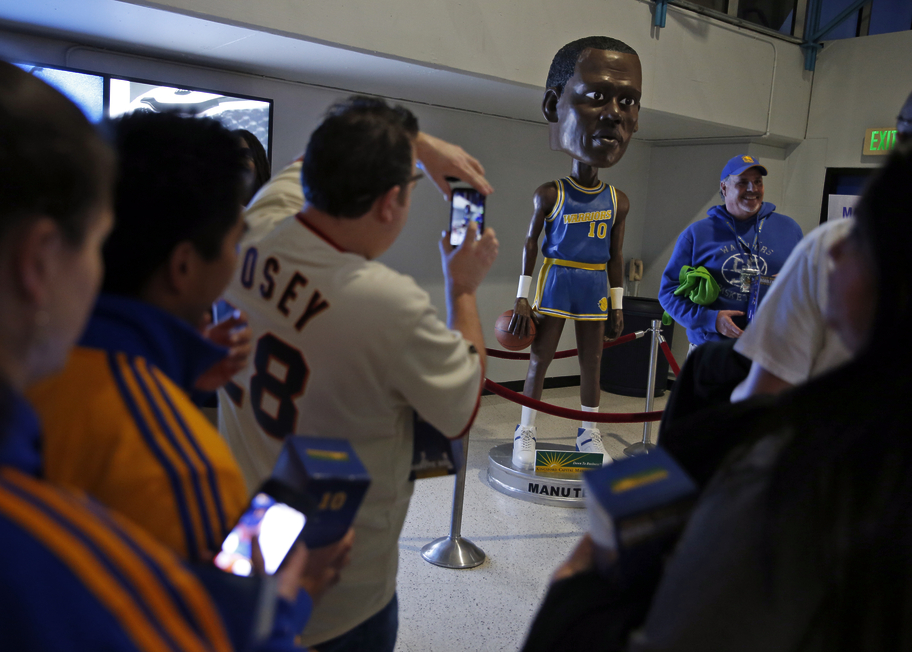Warriors remember late, beloved Manute Bol with bobblehead