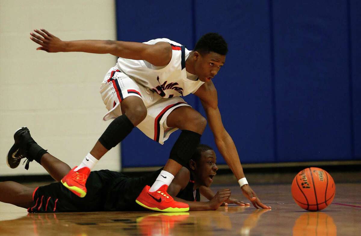 Greenwood makes up for lost game to lead Bellaire past Lamar