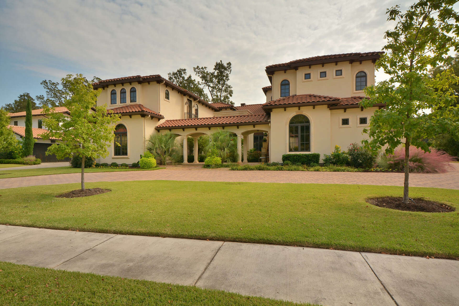MLB star and Texas native Huston Street puts up Lake Austin home for $5 ...