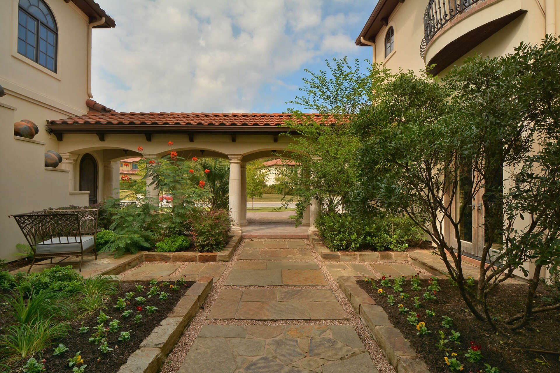 MLB star and Texas native Huston Street puts up Lake Austin home for $5 ...