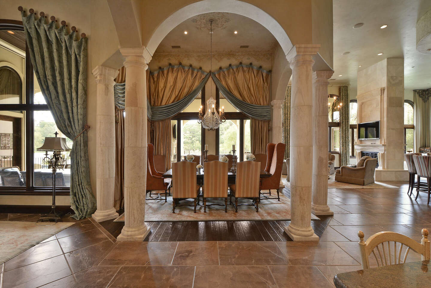 MLB star and Texas native Huston Street puts up Lake Austin home for $5 ...