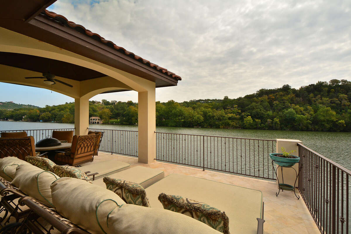 MLB star and Texas native Huston Street puts up Lake Austin home for $5 ...