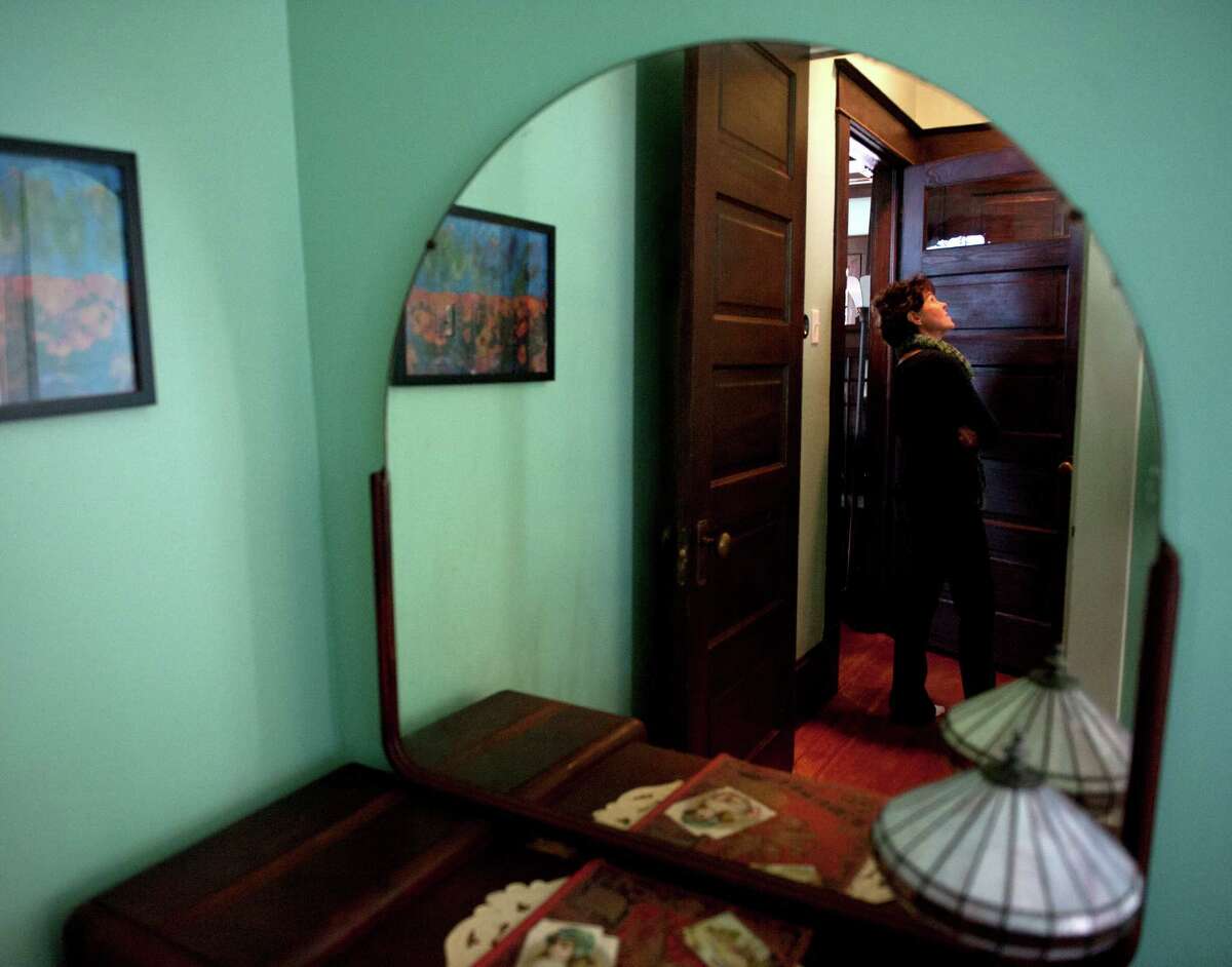 Before and after: Houstonians restore Galveston home to its 1914 glory