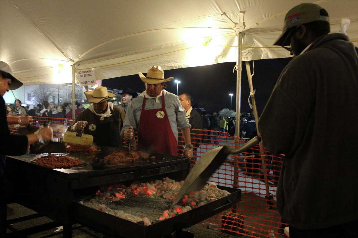 Thousands attend annual Cowboy Breakfast