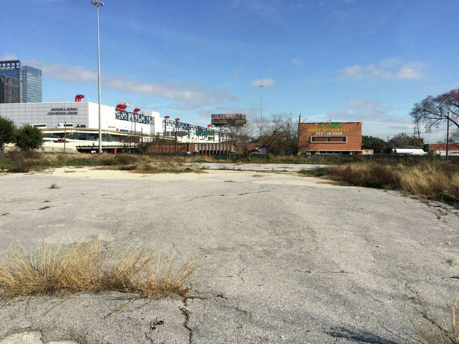 Gentrification takes toll on Houstonians' job opportunities - Houston ...