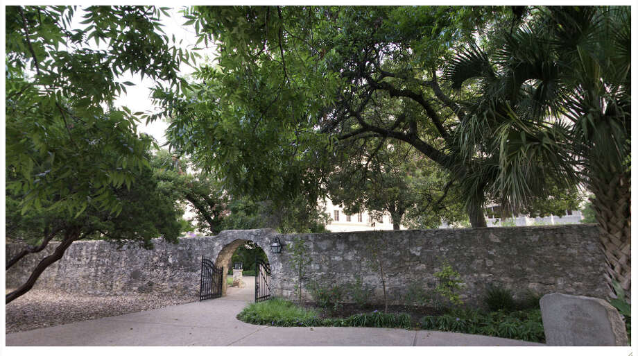 Time travel: Man creates 360-degree view of what the Alamo looked liked ...