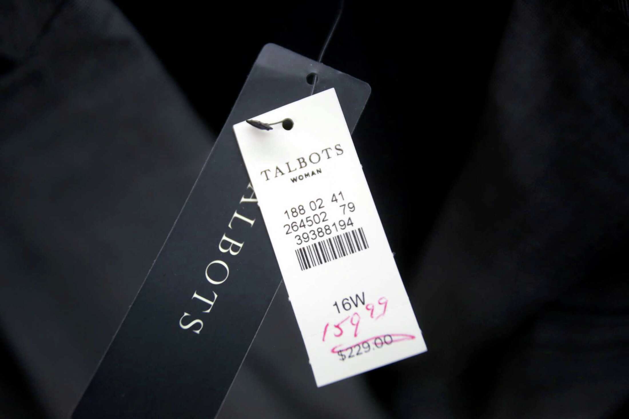 Passion for shopping turns duo into thrift-store experts