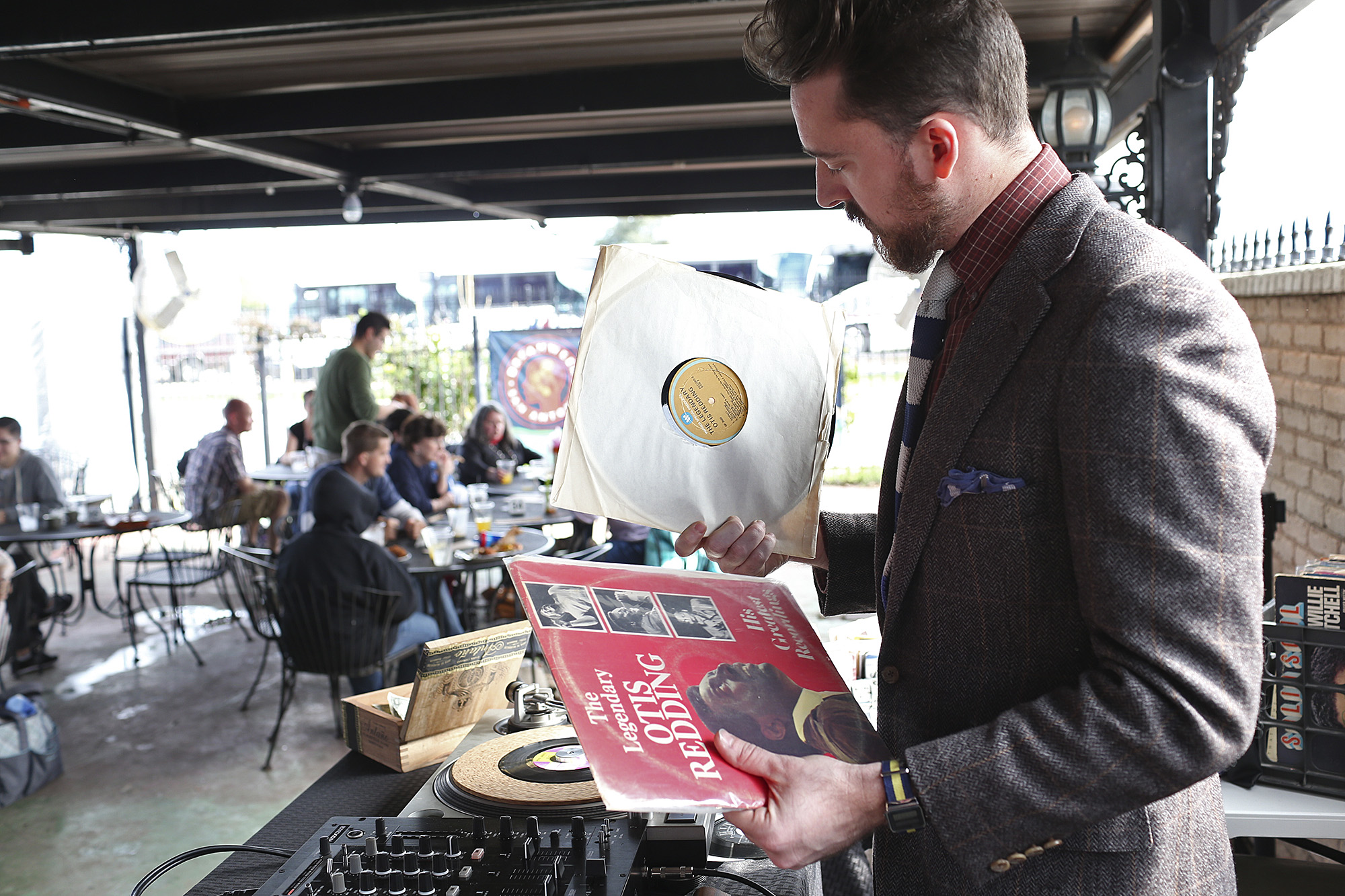 Music played at restaurants brings rhythm to a meal