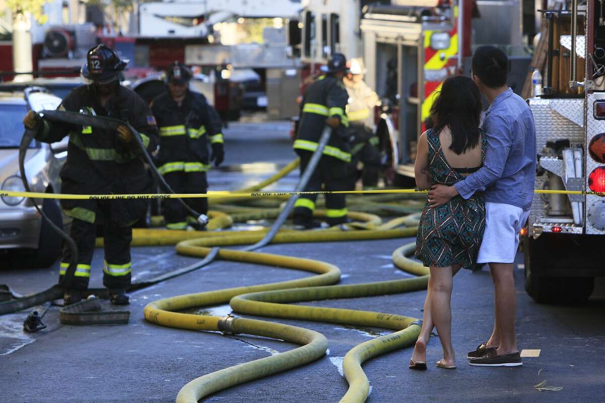 4-alarm fire damages 4 buildings near Alamo Square