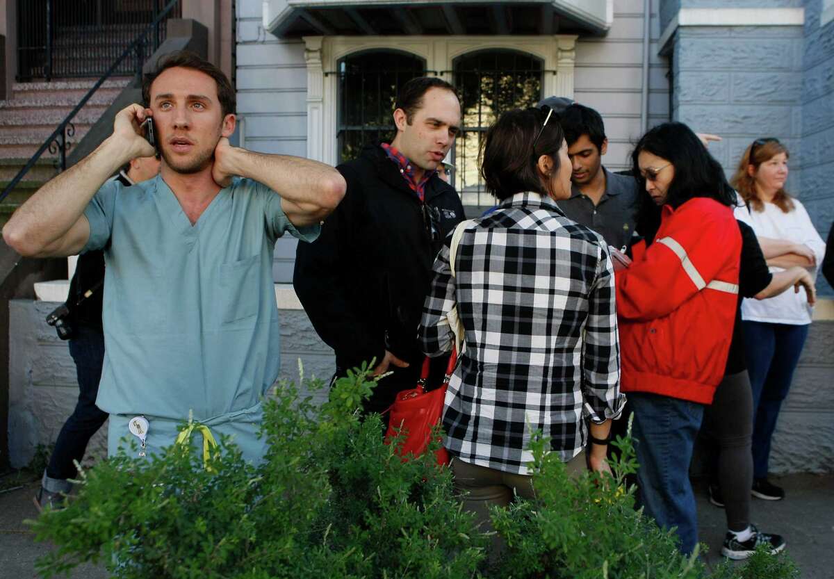 4-alarm fire damages 4 buildings near Alamo Square