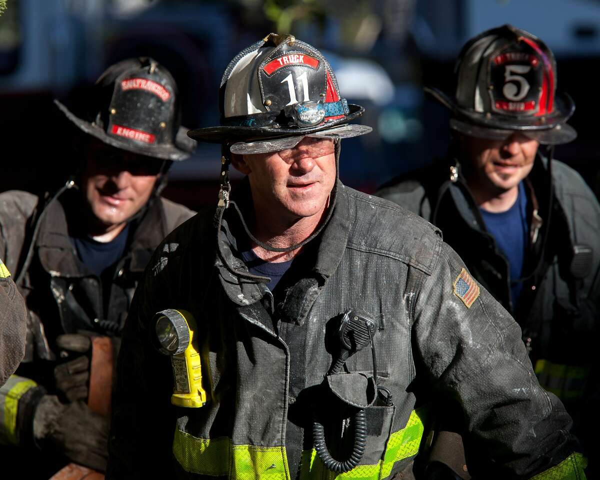 4-alarm fire damages 4 buildings near Alamo Square