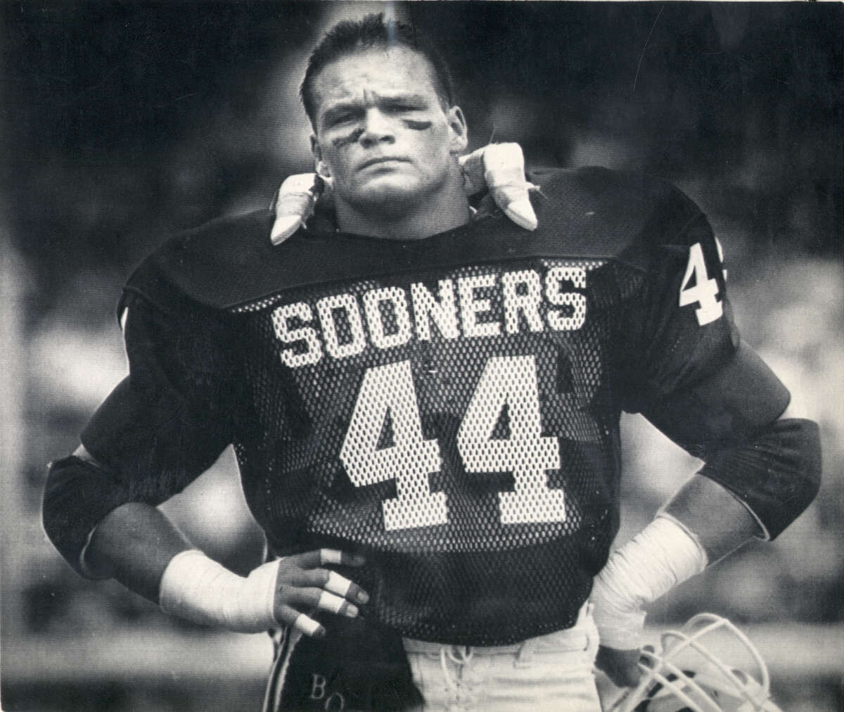 Jim Nantz, Billy Sims, Eric Metcalf head 2016 Gridiron Legends class