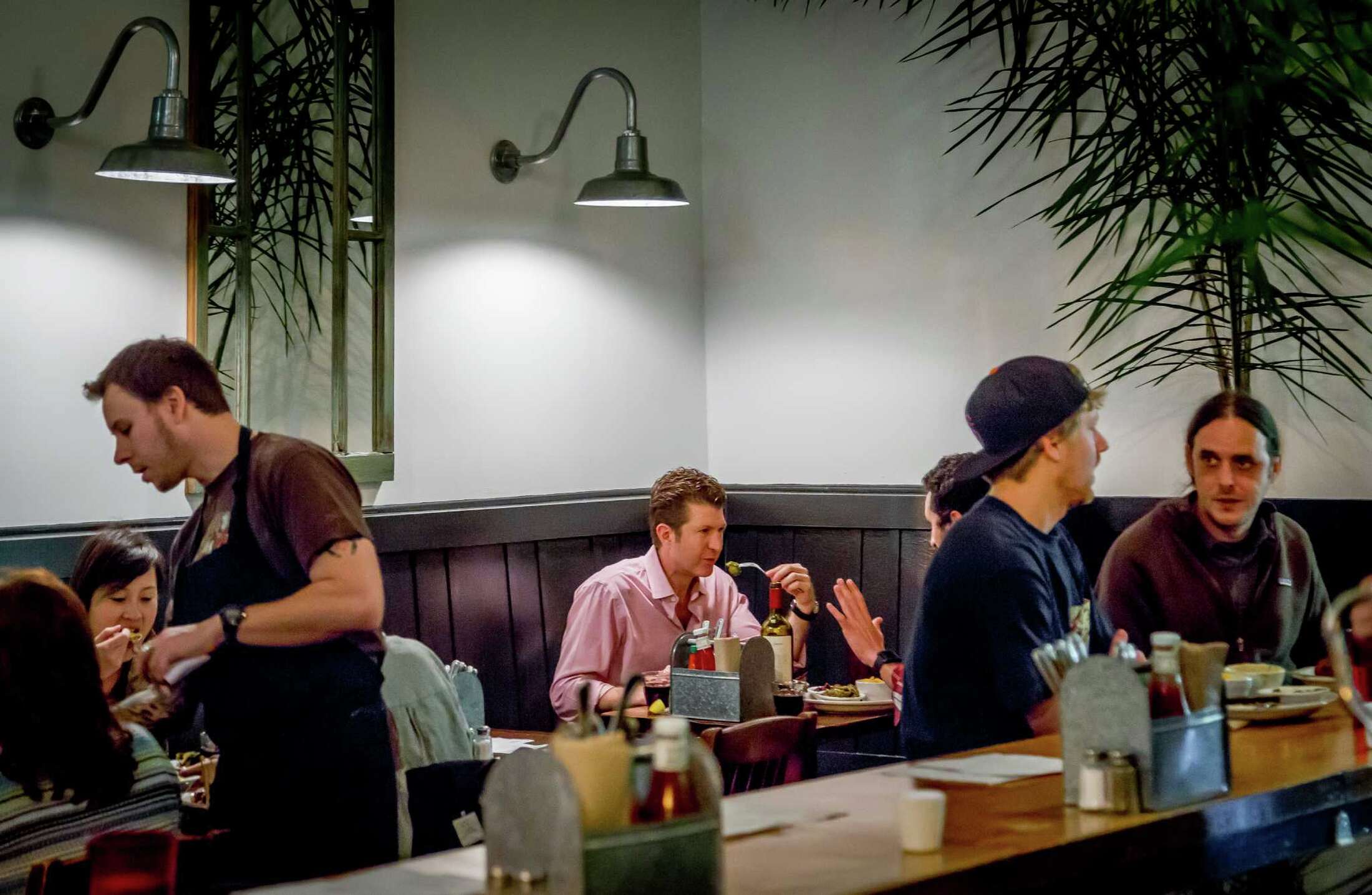 Restaurant review: Brenda’s Meat & Three brings on Southern charm