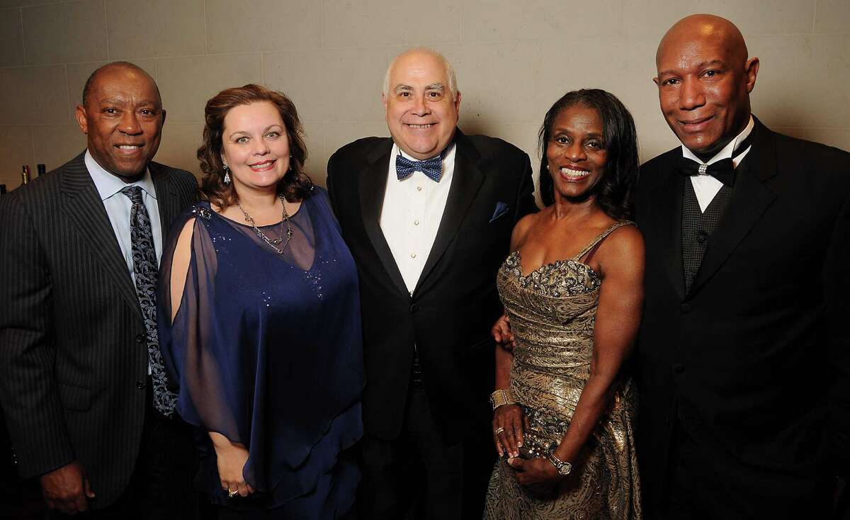 UH Downtown raises $420,000 at 40th anniversary gala