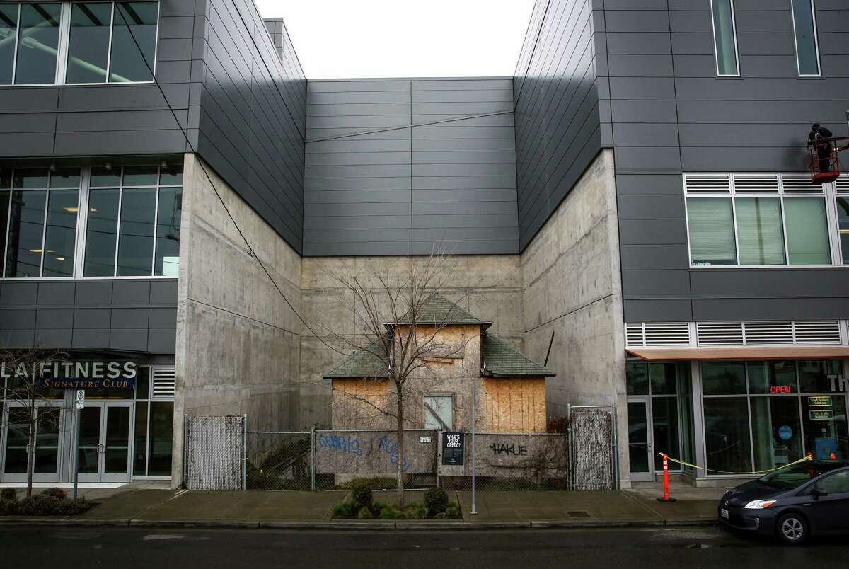 Edith Macefield house set for foreclosure auction