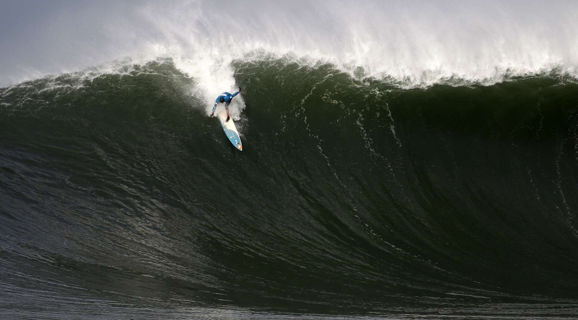 Mavericks big-wave competition set for Friday