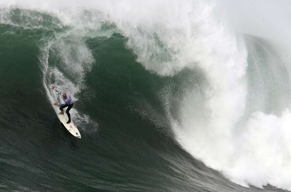 Monster 50-foot waves hit Northern California, professional surfers ...