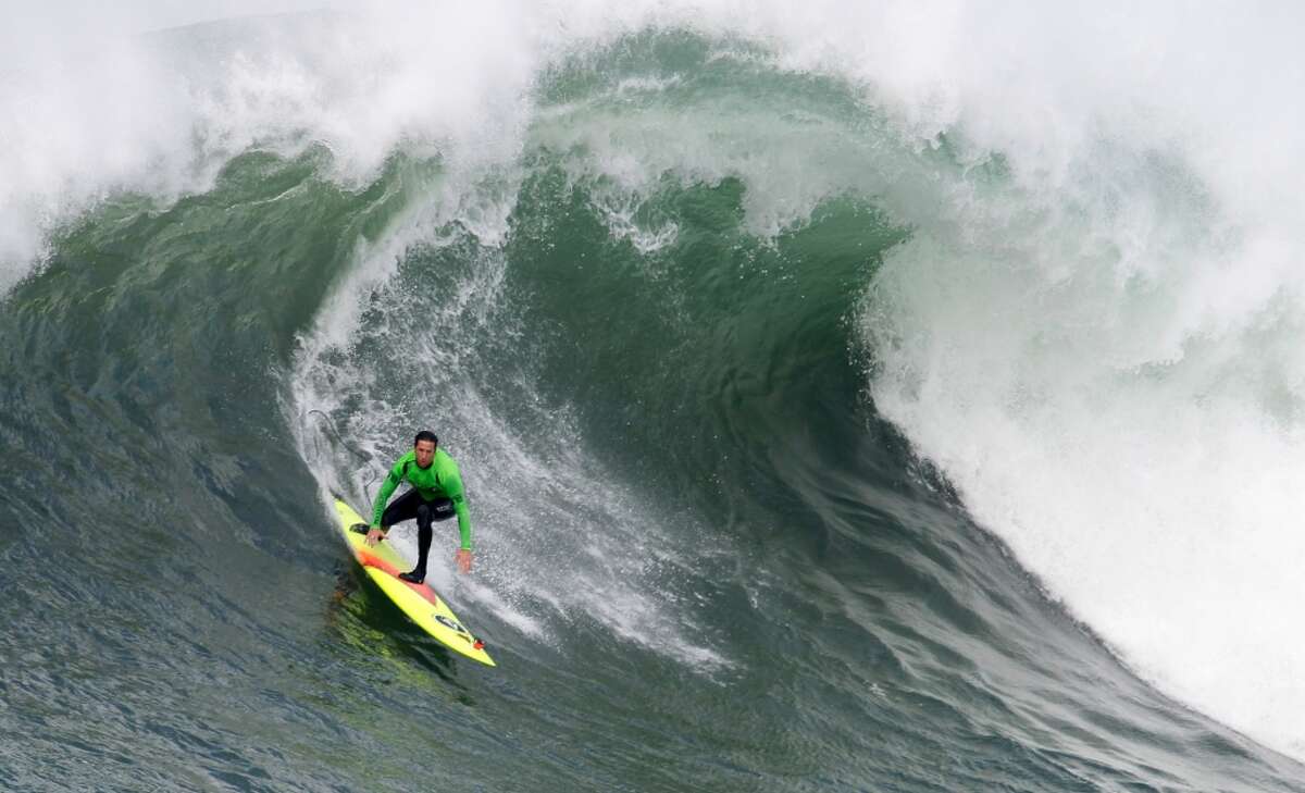 Monster 50-foot waves hit Northern California, professional surfers ...