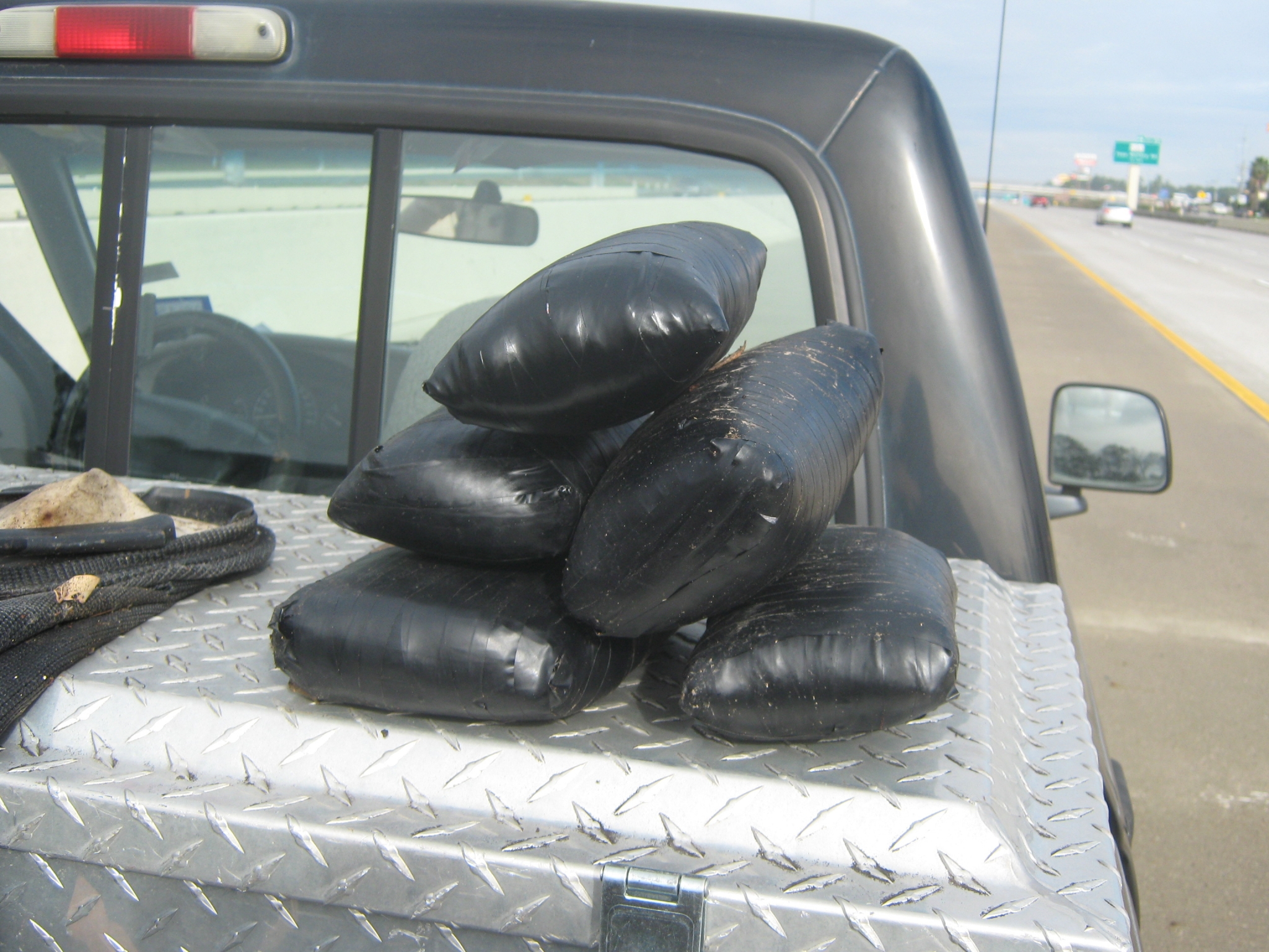 Big bags of cocaine found in traffic stop