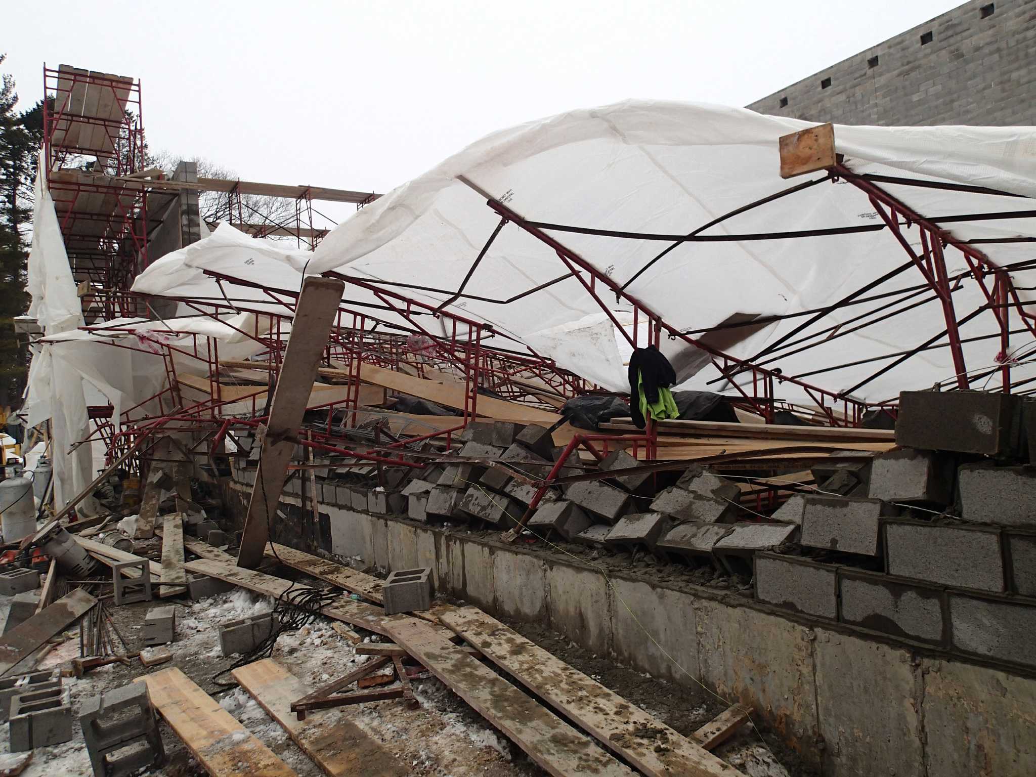 Workers injured as scaffolding collapses at Greens Farms Academy ...