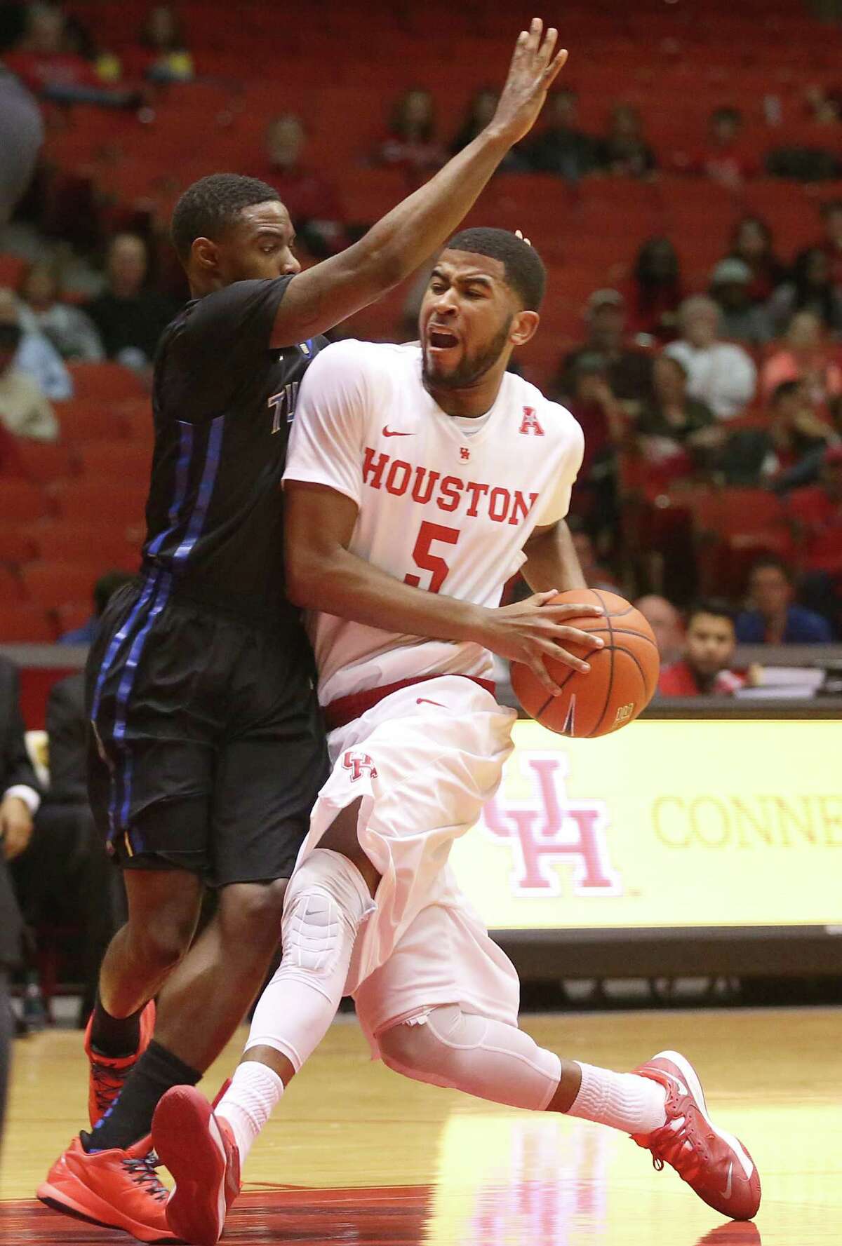 Broken foot sidelines UH's Rose for season