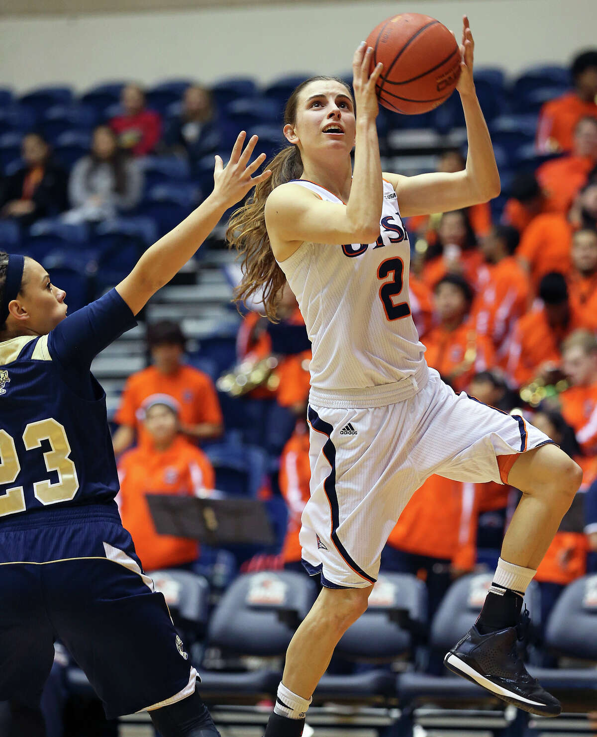 Hergott-led UTSA past Florida International, 74-56