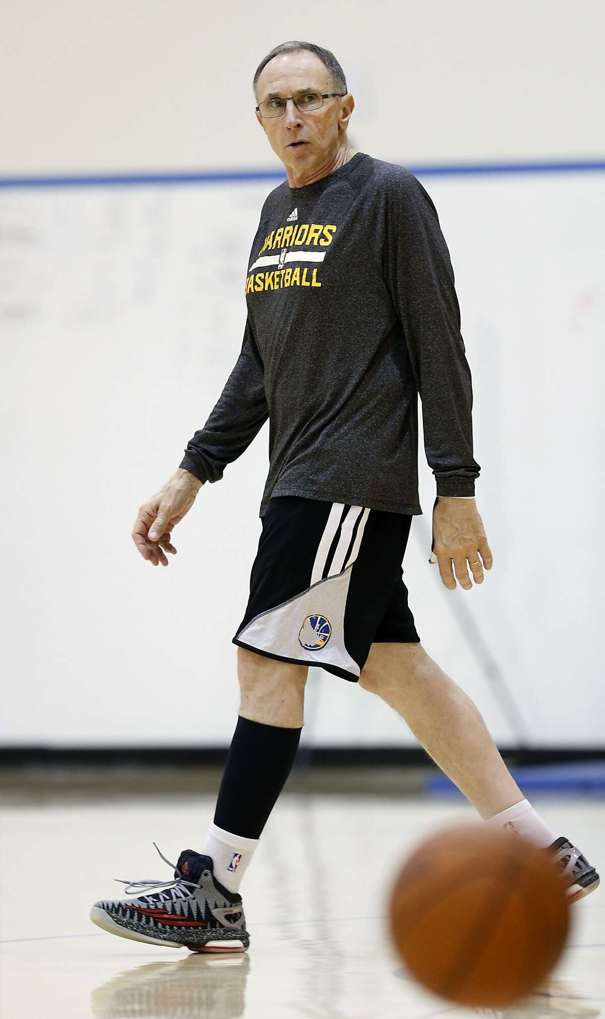 Warriors’ defensive guru calm in face of Harden storm