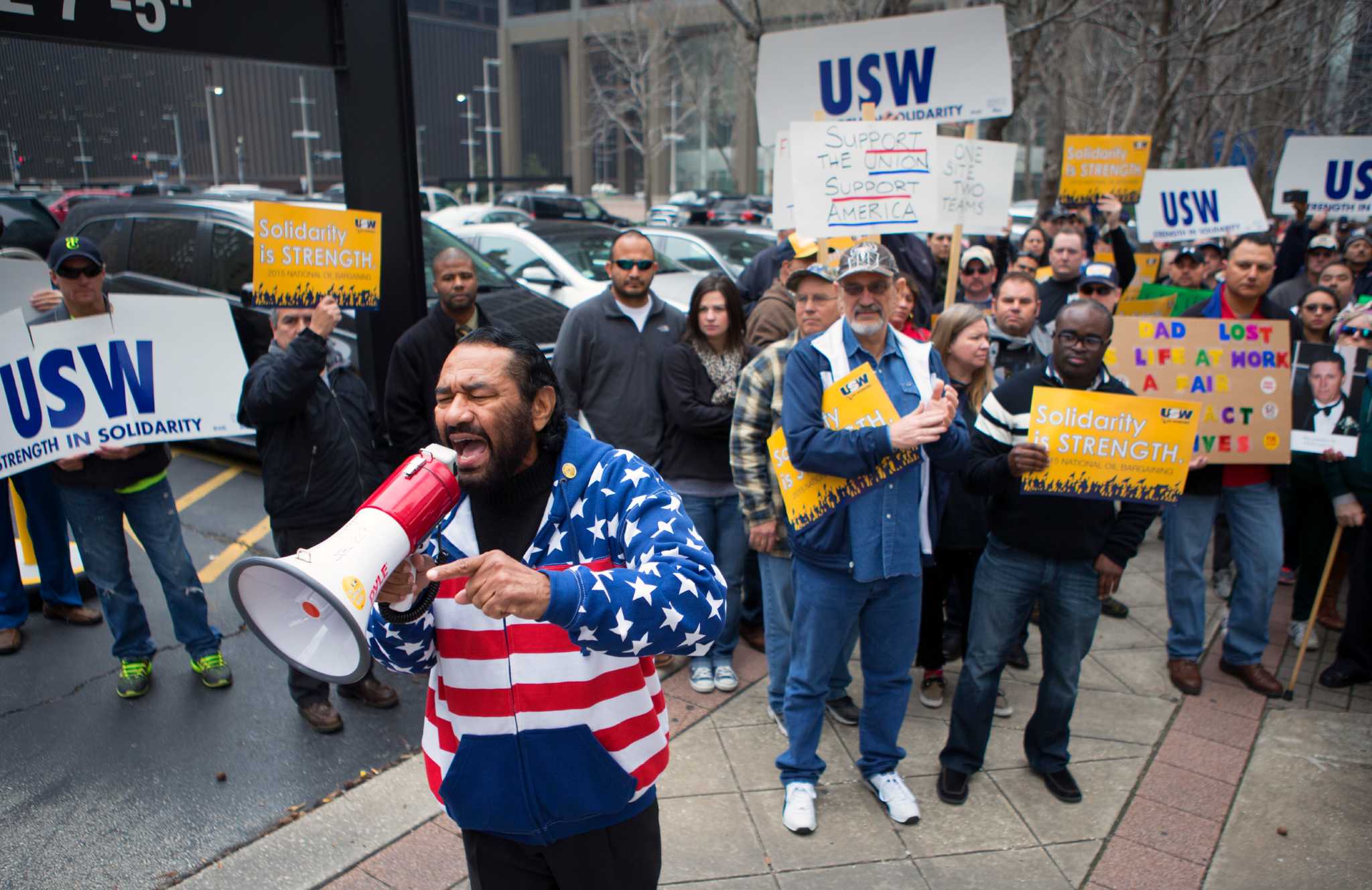 Union, management continue to clash on and off the picket lines