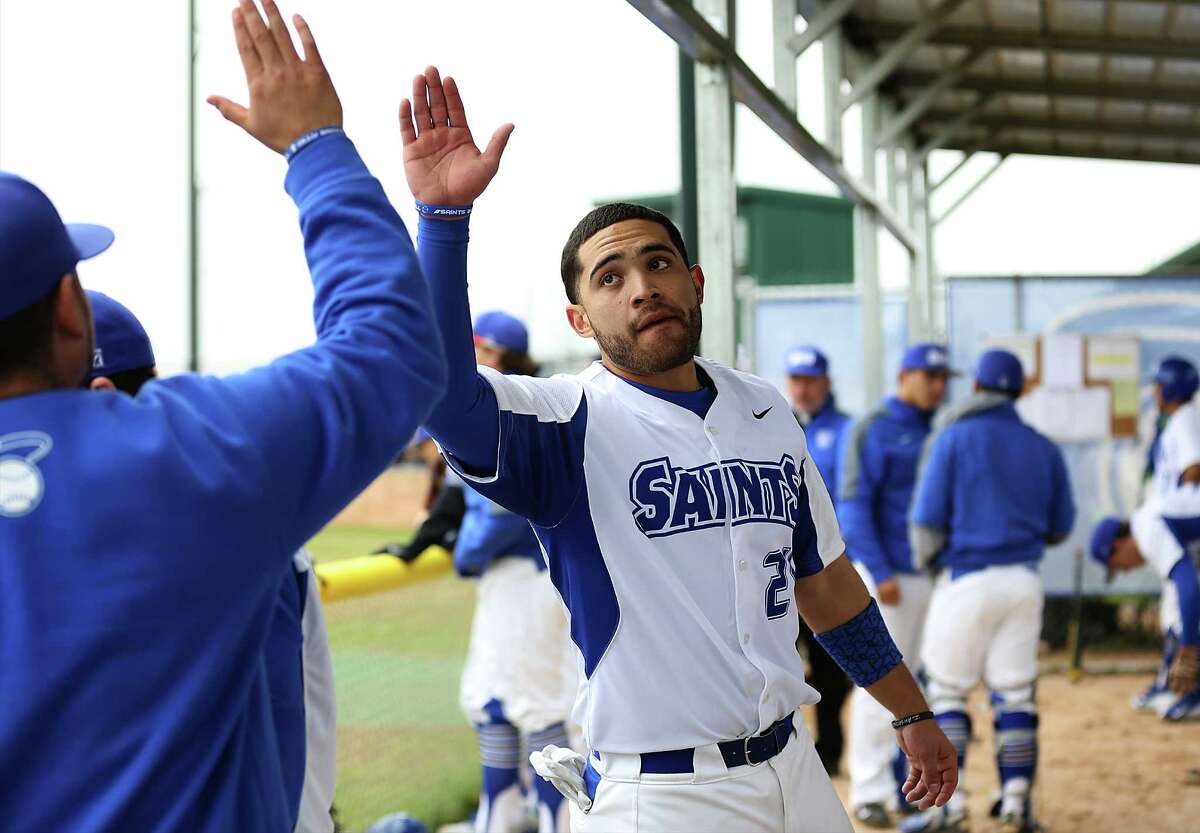 OLLU fans warm up to baseball on a cold opening day