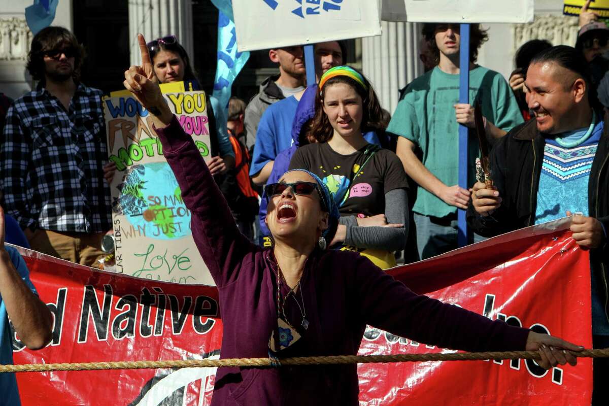 Protesters march in Oakland, push for Jerry Brown to ban fracking