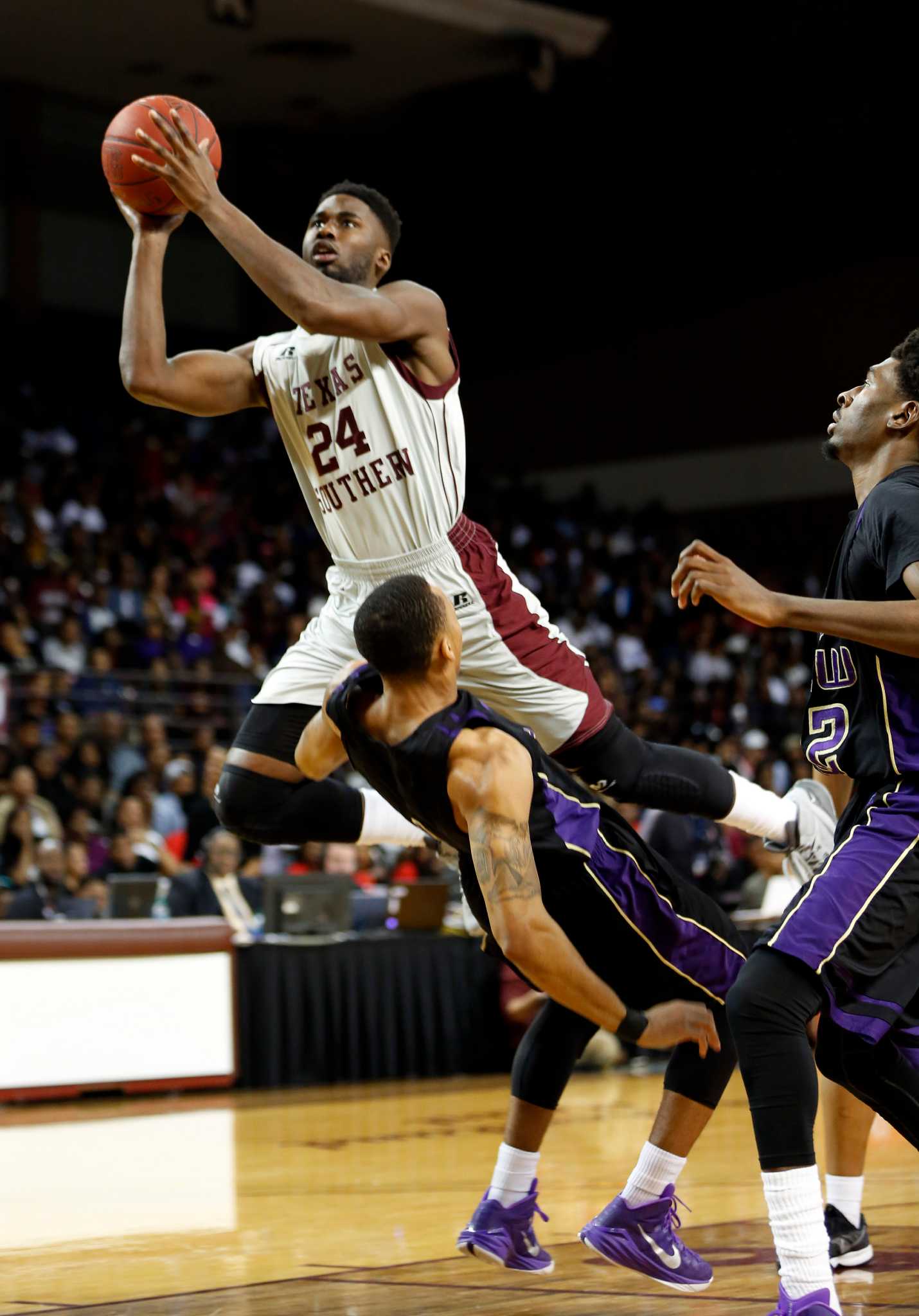 Prairie View holds on to beat rival TSU