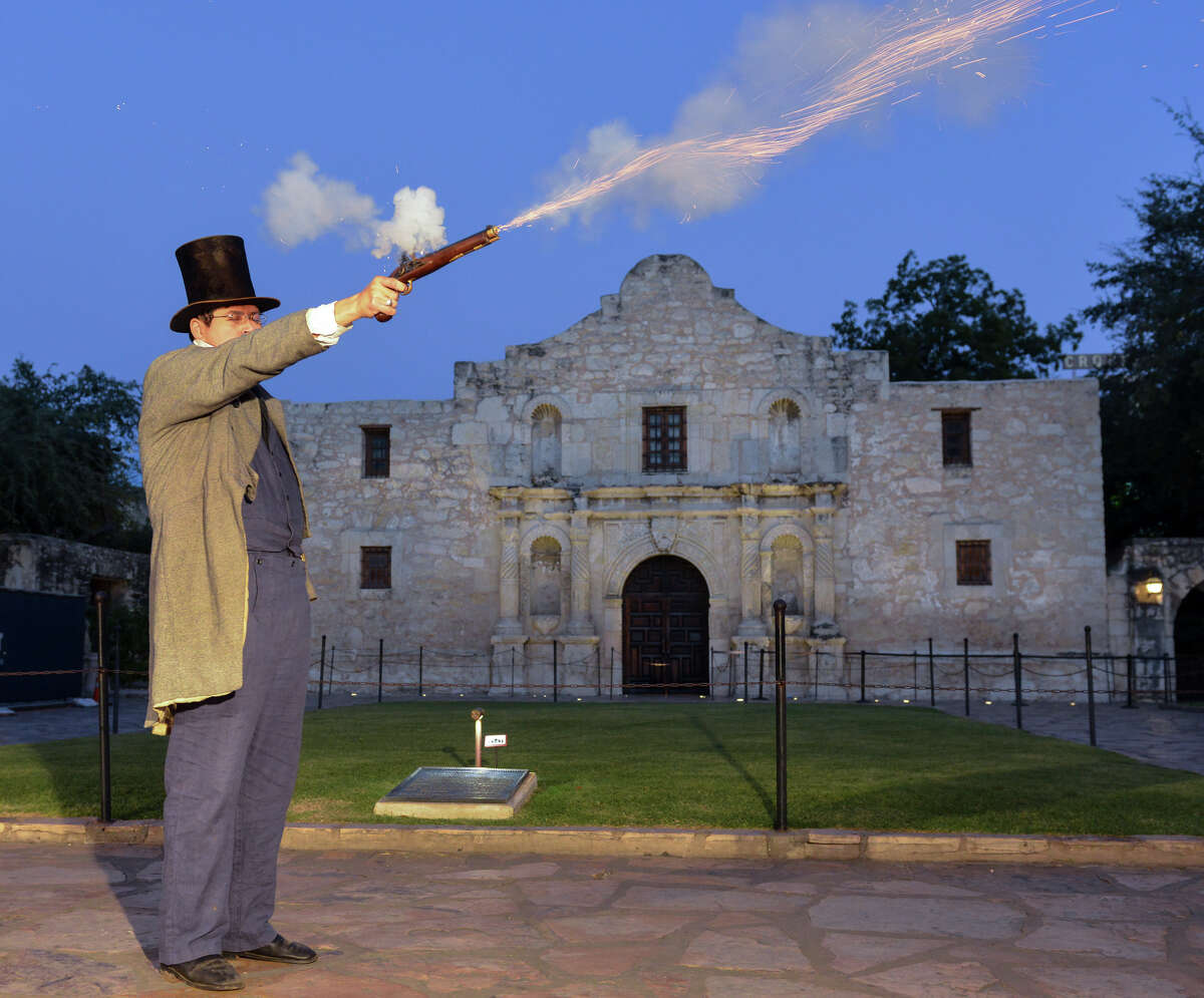 Alamo exhibit features guns of the Old West