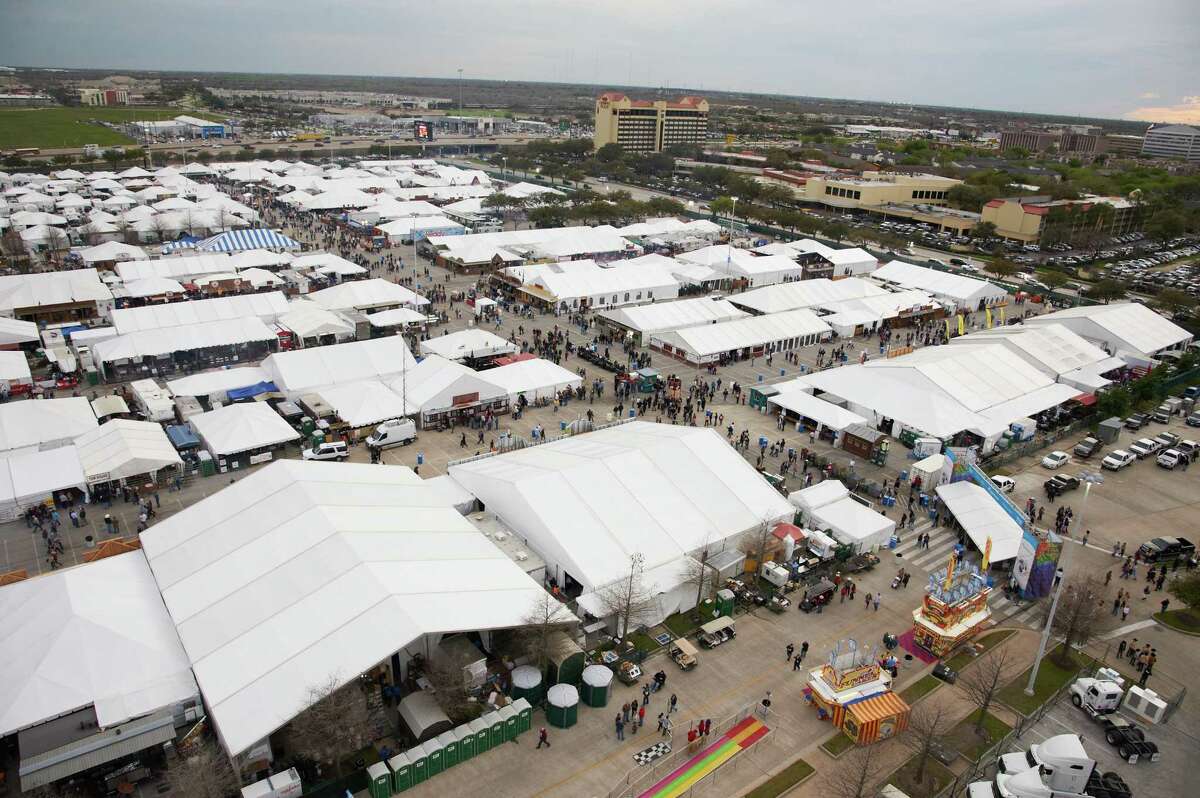 Rodeo barbecue cook-off keeps smoking the good stuff