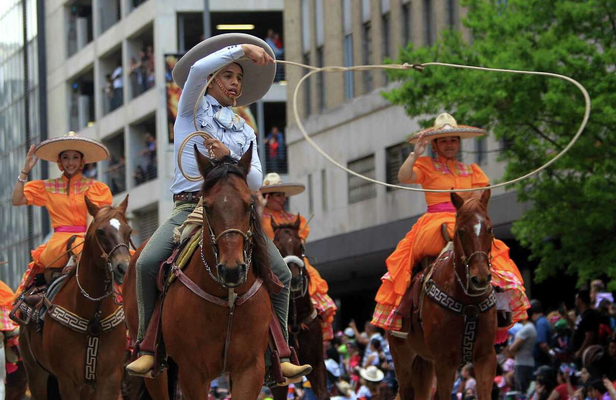 Rodeo parade brings the Wild West to downtown