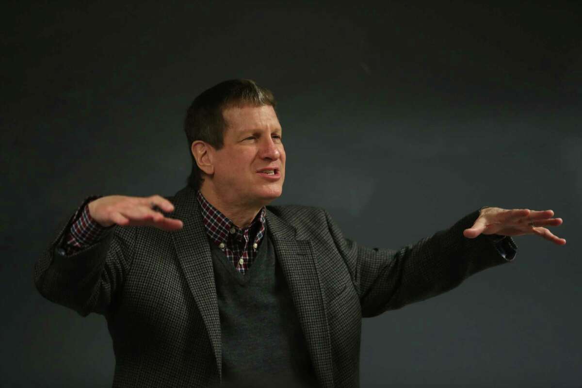 An atheist finds God: Lee Strobel joins Houston church, university