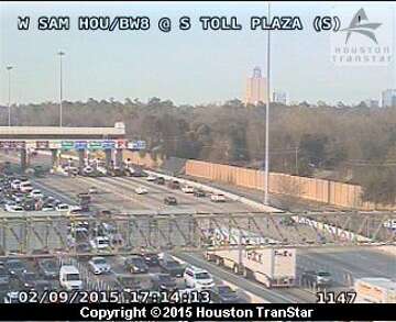 Vehicle fire stopping traffic on Sam Houston Tollway